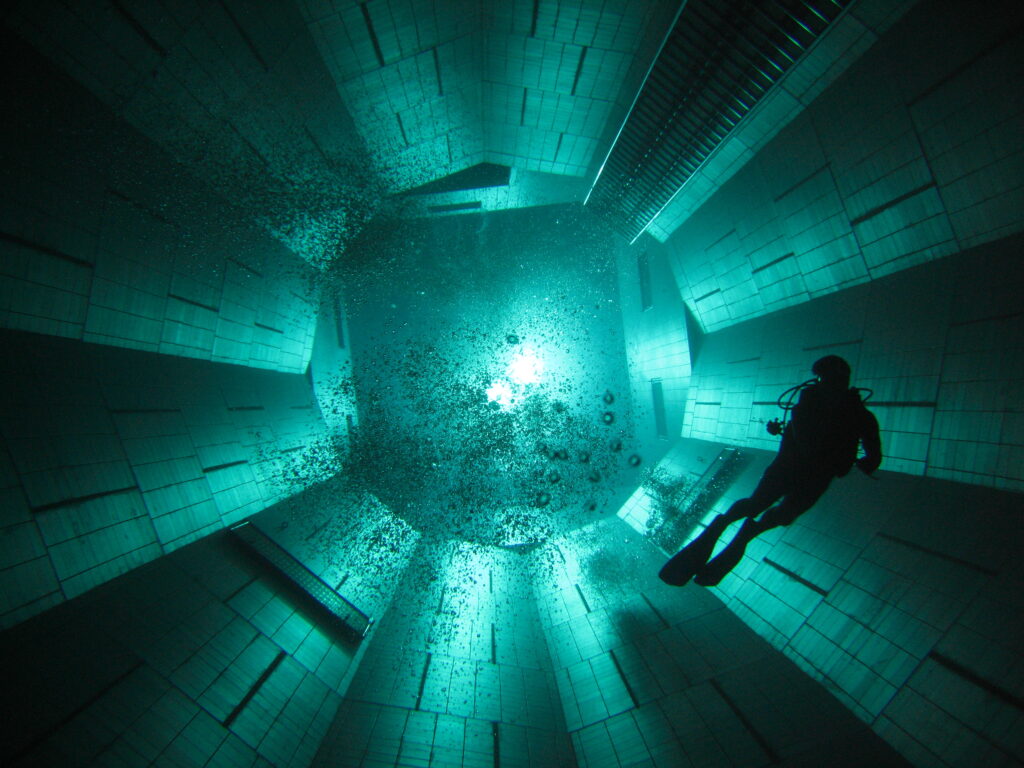24 Photos of 10 Most Amazing Pools in the World - BeautyHarmonyLife