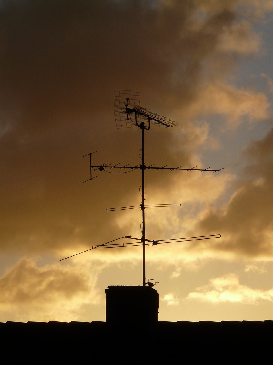 Why Hire Professionals for Antenna Installation? - BeautyHarmonyLife