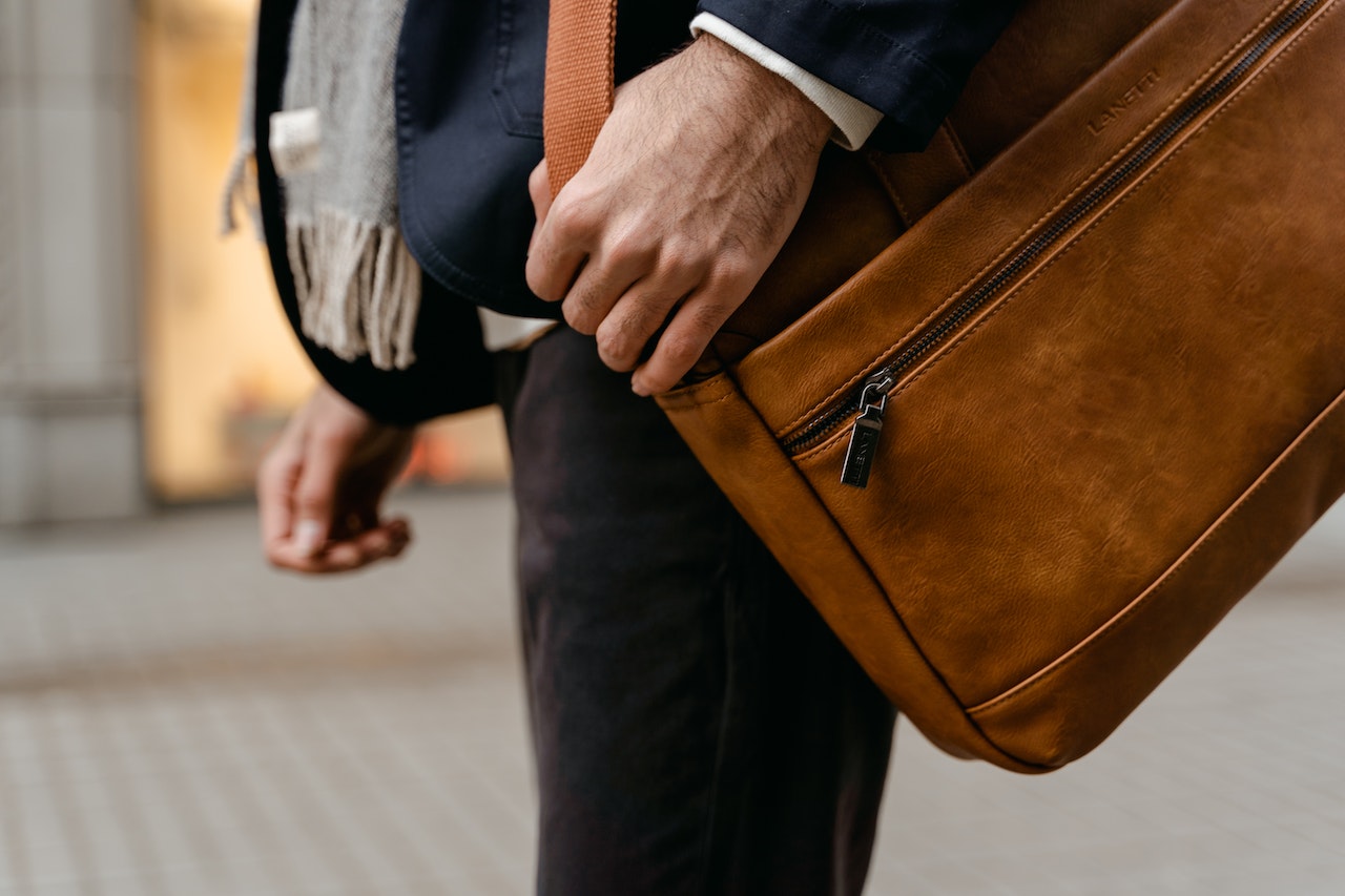 The Utility Of A Men's Leather Briefcase - BeautyHarmonyLife