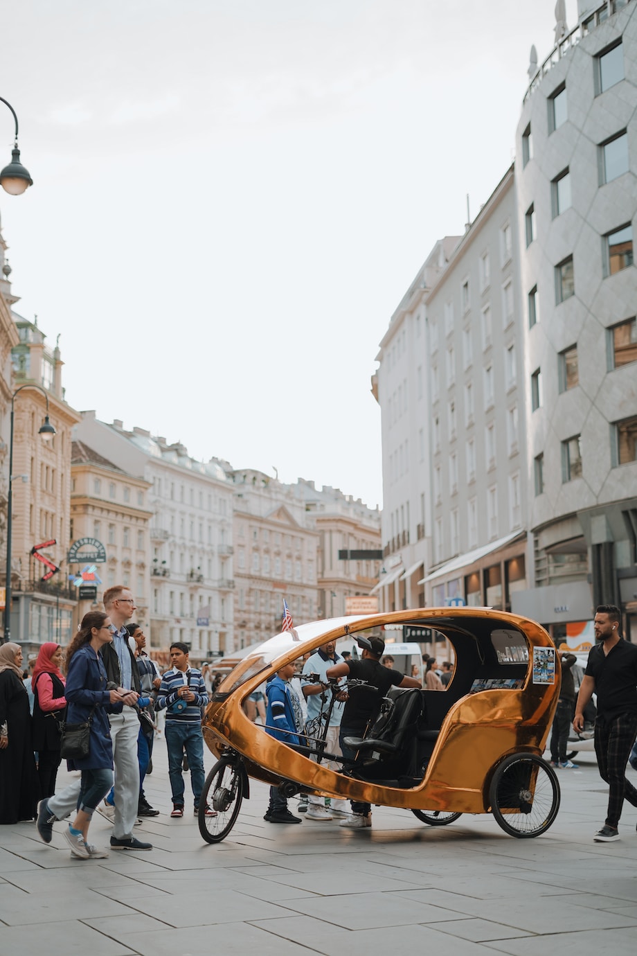 Expat's Guide to Cultural Etiquette and Social Norms in Austria ...